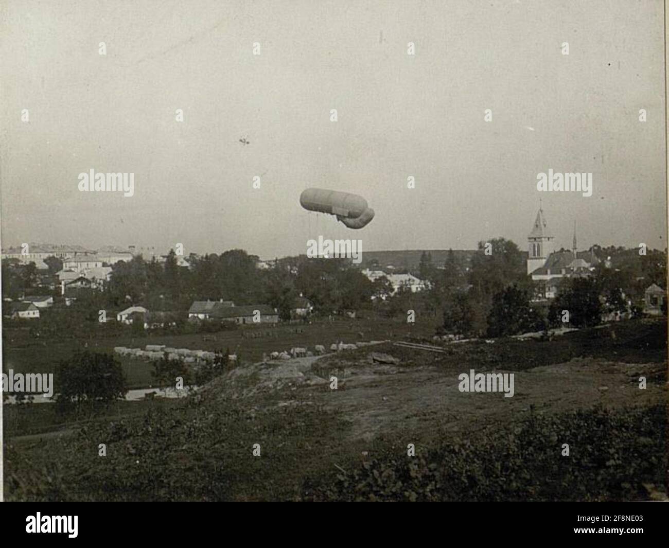 Balloon dynamics hi-res stock photography and images - Alamy