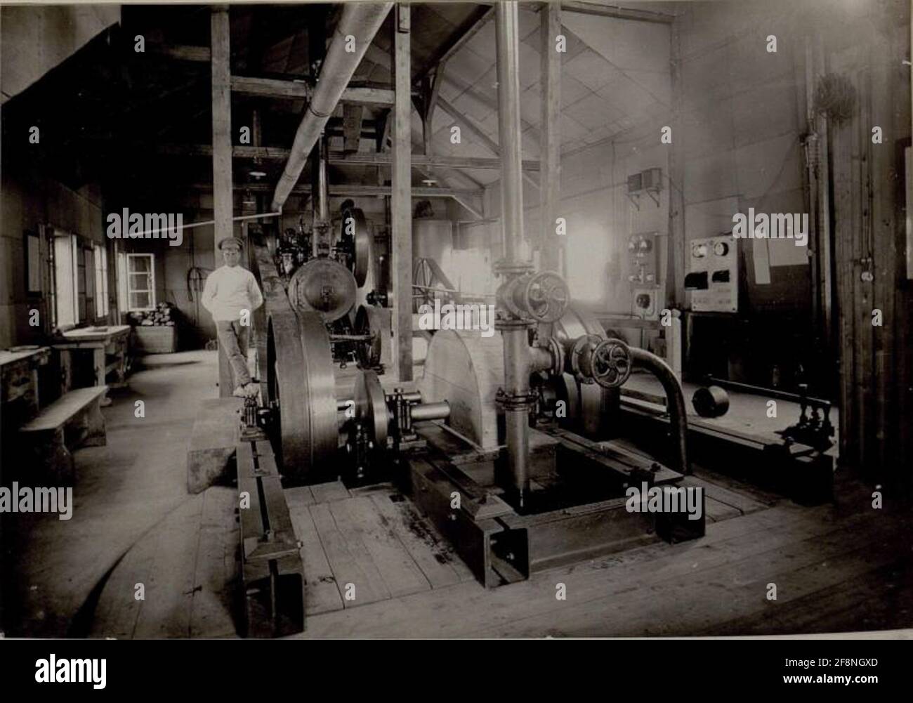 Water pumping tower hi-res stock photography and images - Alamy