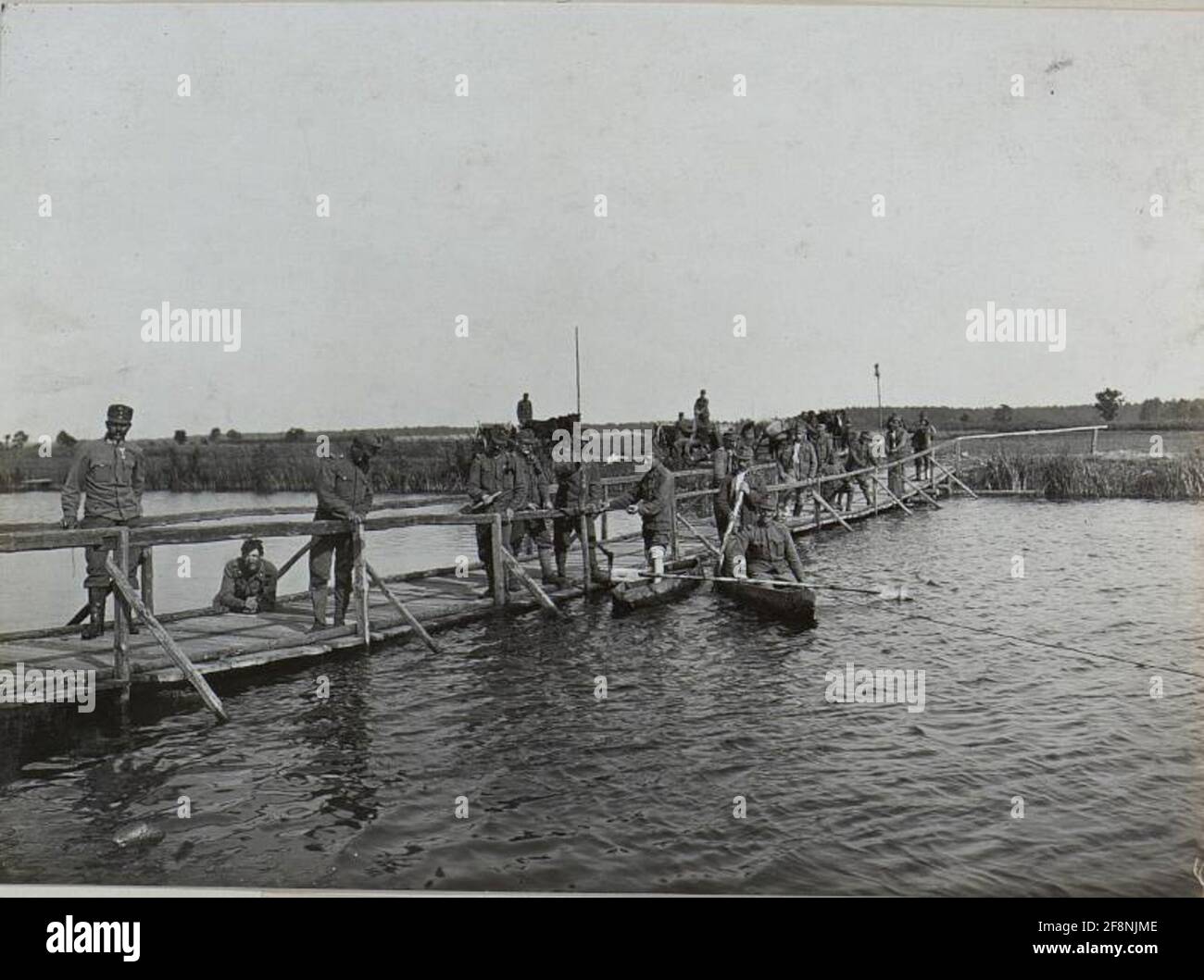Flying wartime hi-res stock photography and images - Alamy
