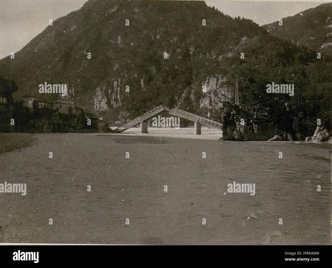 Moggio hi-res stock photography and images - Alamy