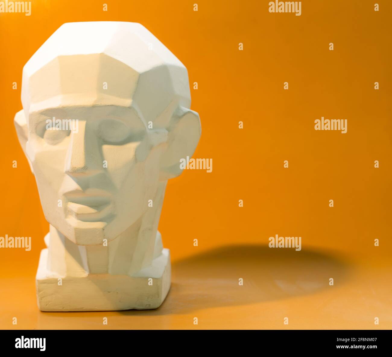 Tutorial primitive plaster head model with selective light and shadows ...