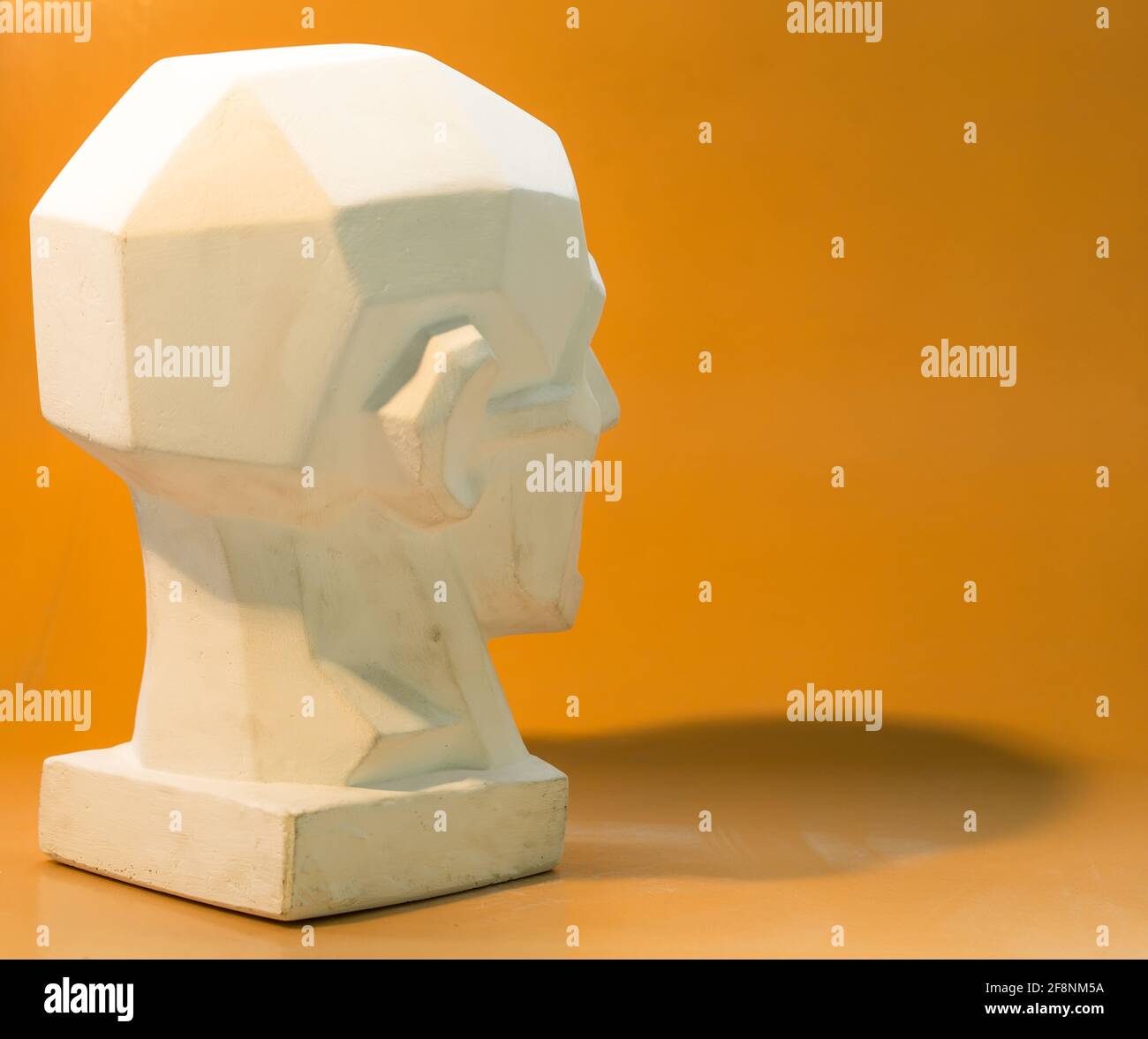 Tutorial primitive plaster head model with selective light and shadows ...