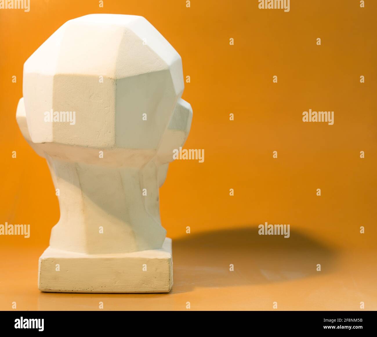 Tutorial primitive plaster head model with selective light and shadows ...