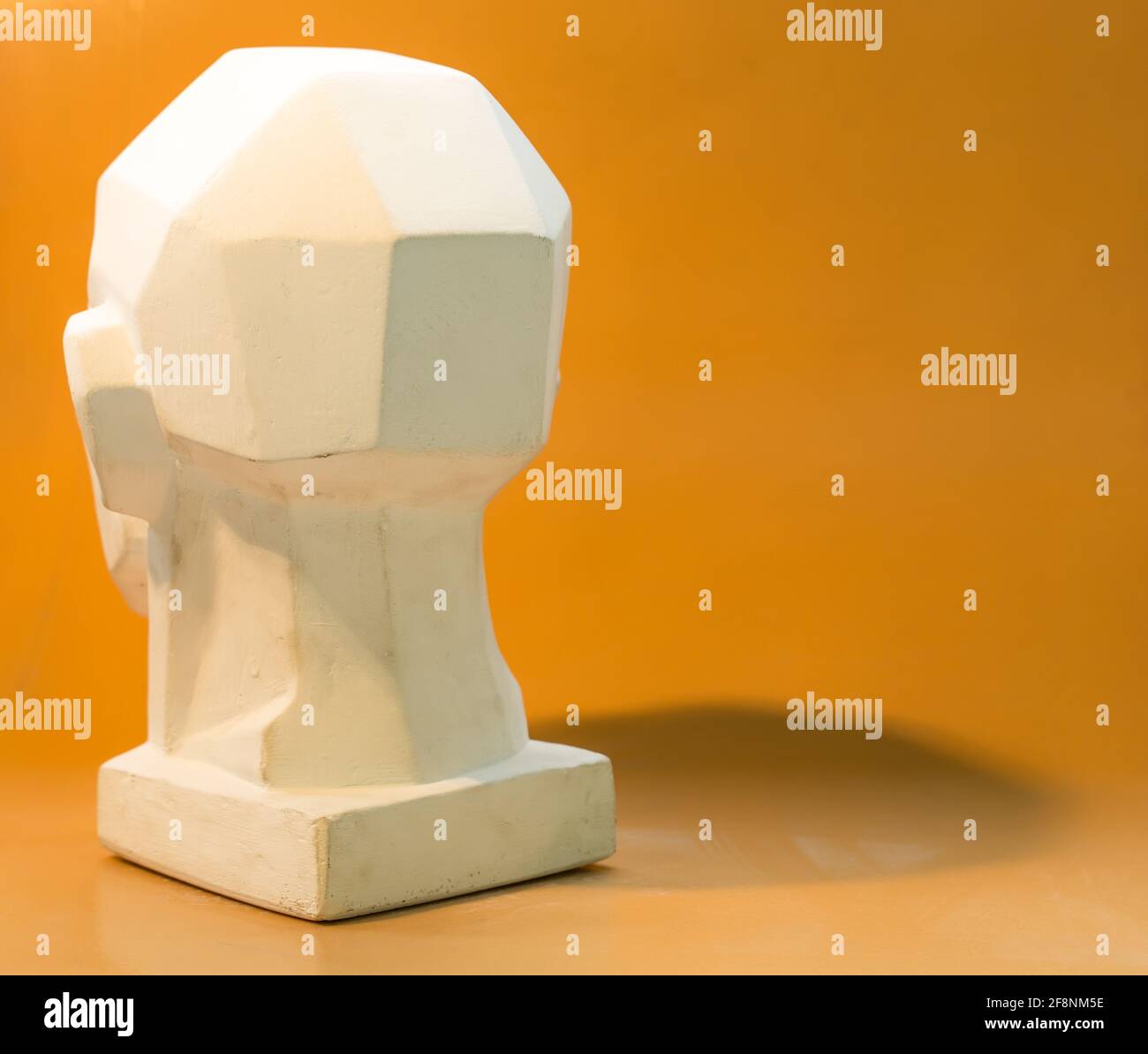 Tutorial primitive plaster head model with selective light and shadows ...