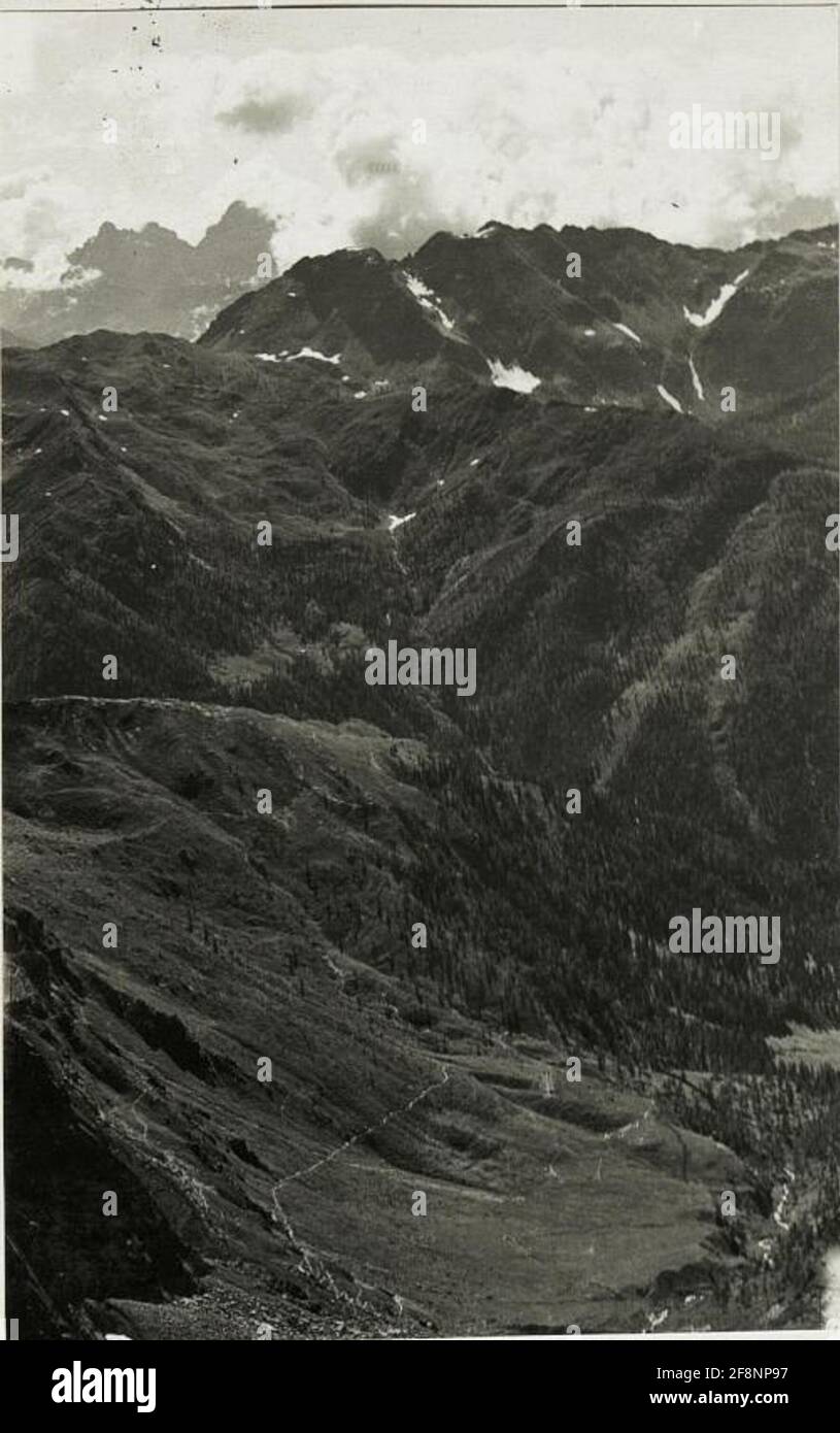 War album 17, picture 4413c Stock Photo - Alamy