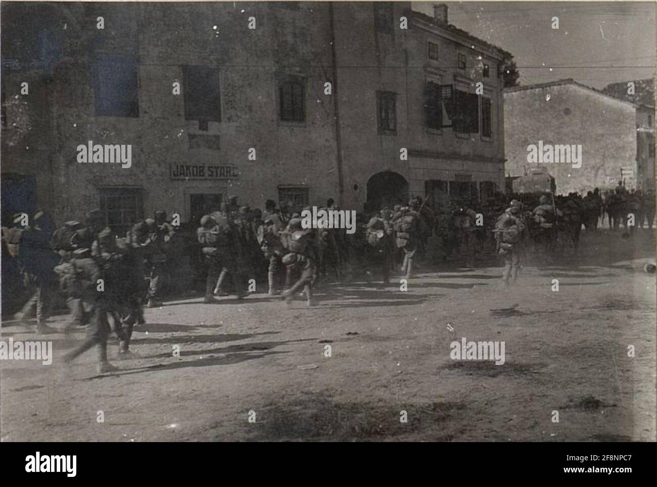 Constituent to the front marching. Hidenschaft.20.8.17 Stock Photo - Alamy