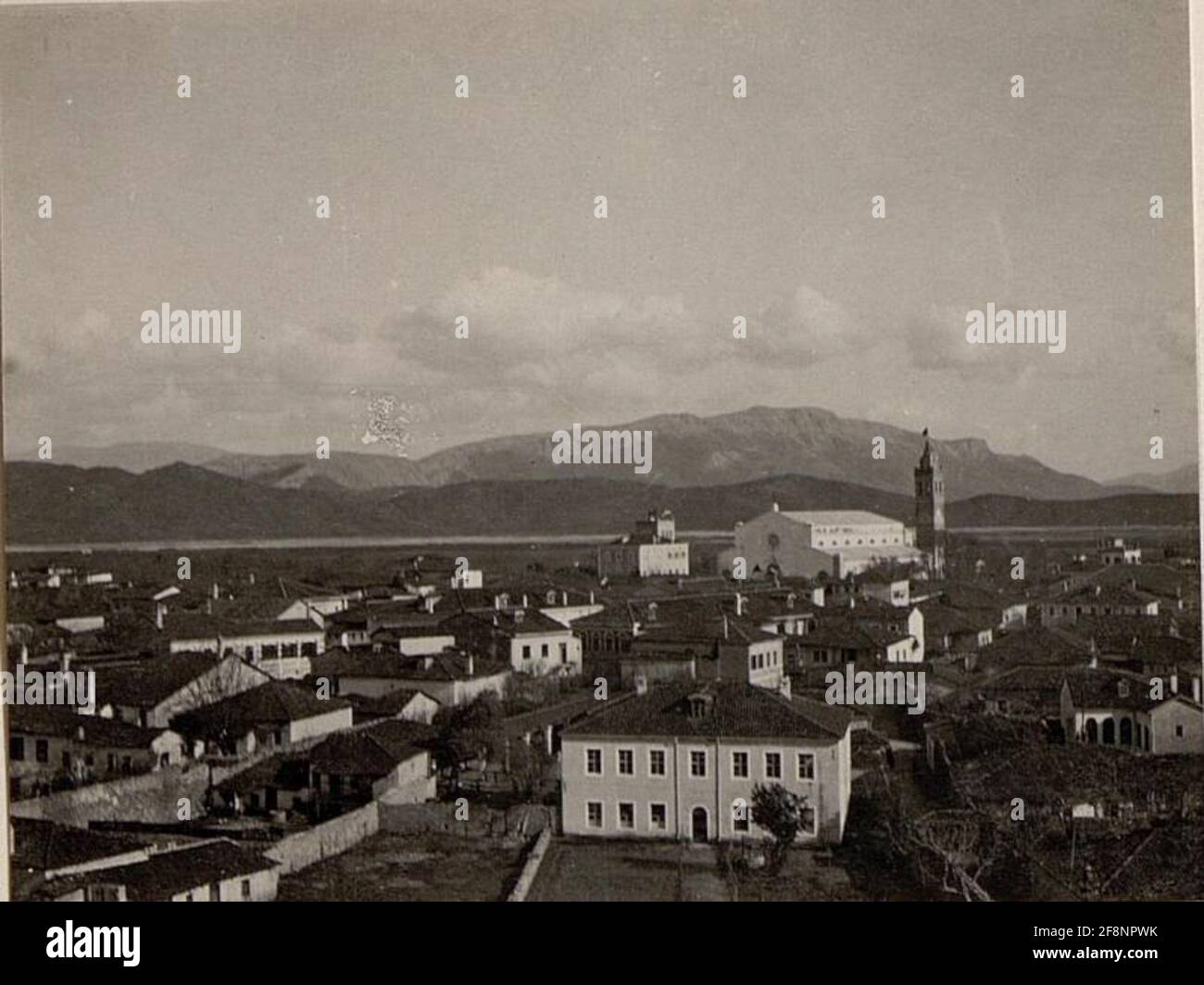 Skutari hi-res stock photography and images - Alamy