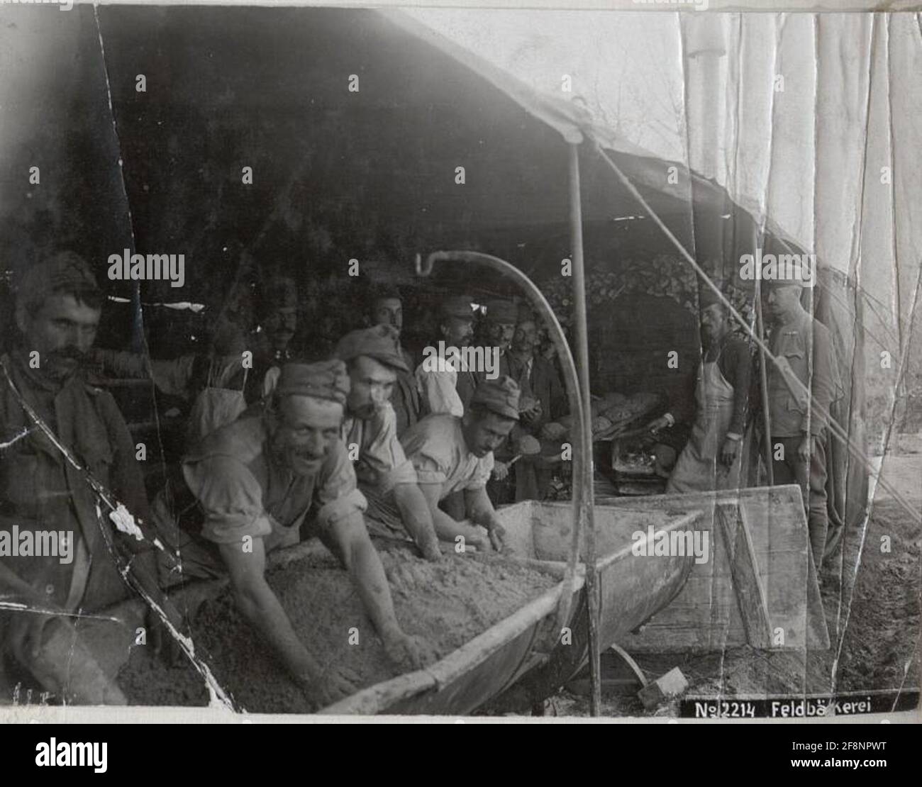 Military mobile field kitchen hi-res stock photography and images - Alamy