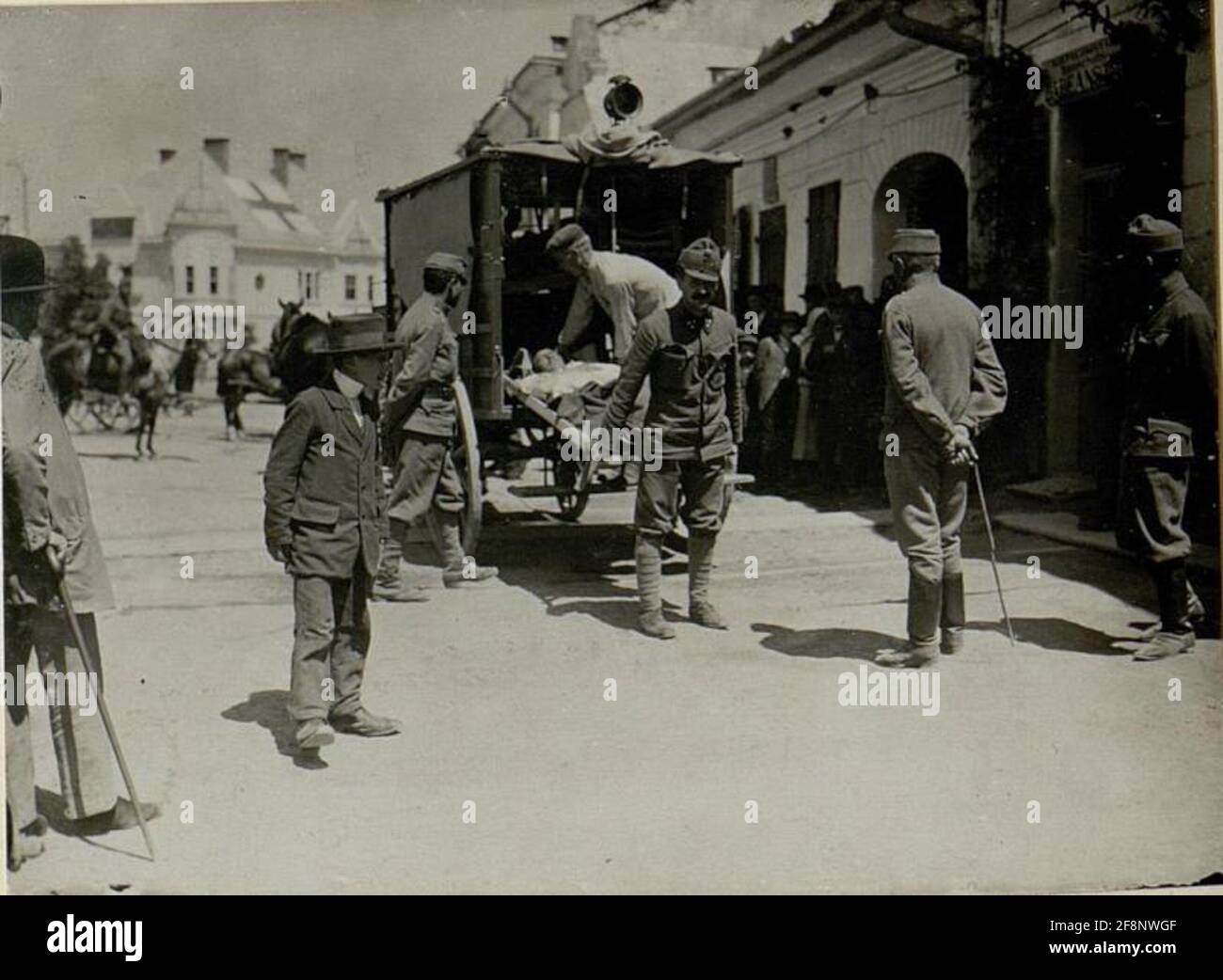 Emergency medical service world war hi-res stock photography and images ...