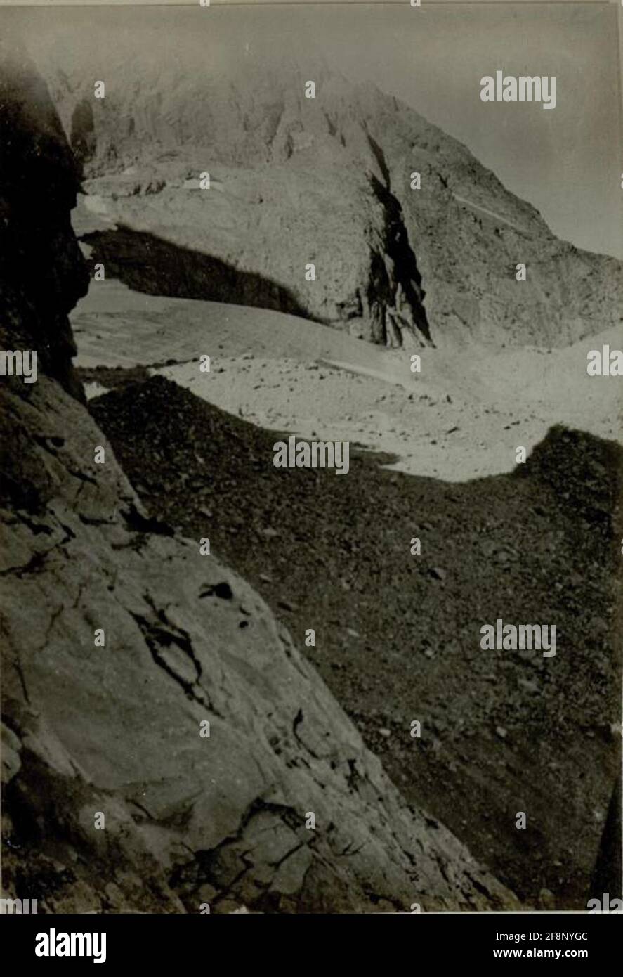 Basement wall: Stpkt: Gaberl cavern overlooking northwest on ice skar ...