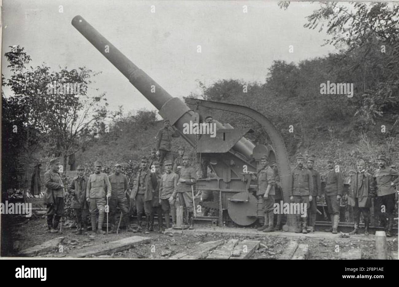 42 cm cannon in position 19.10.17 Stock Photo - Alamy