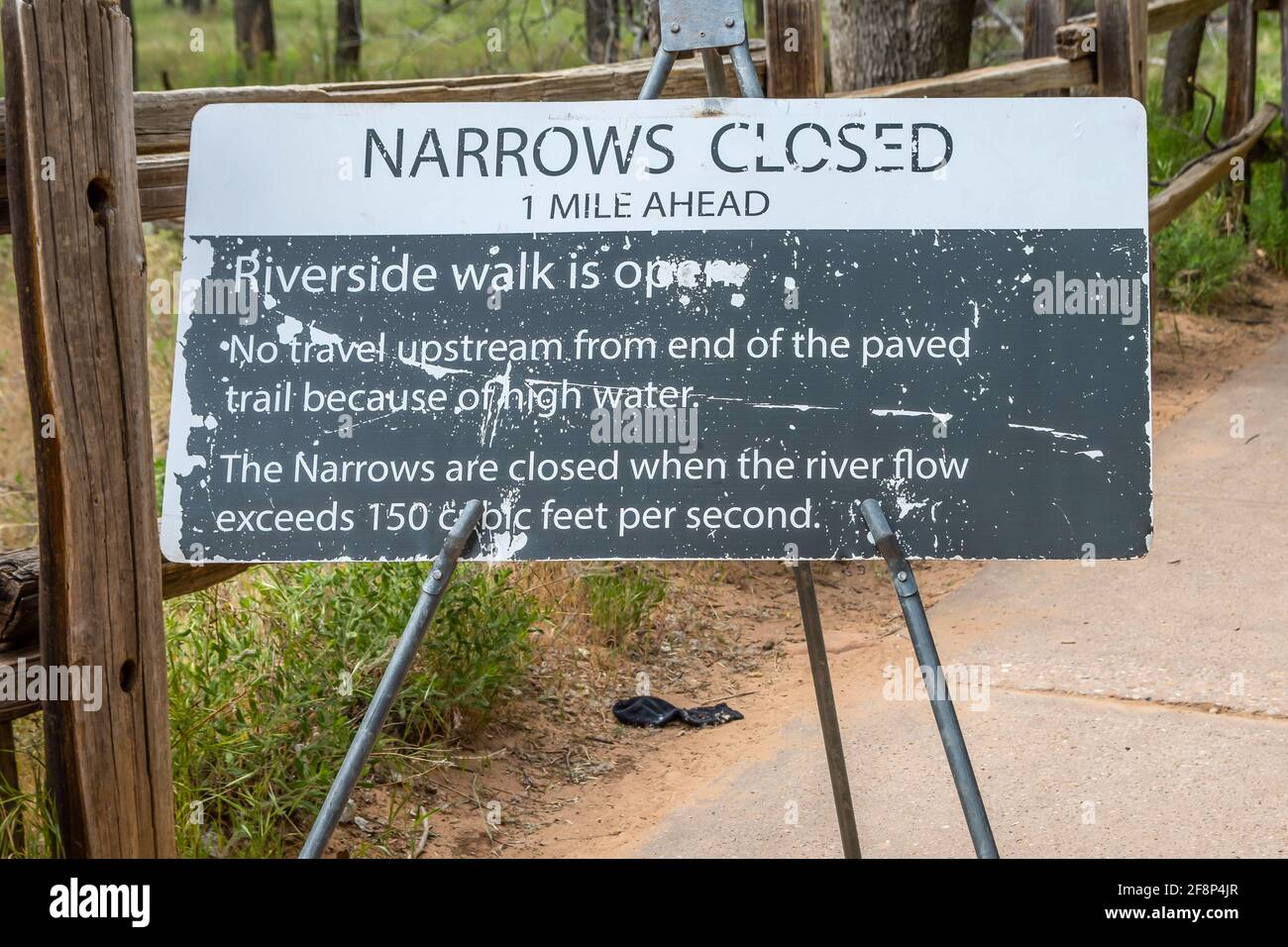 National park usa trail rules hi-res stock photography and images - Alamy