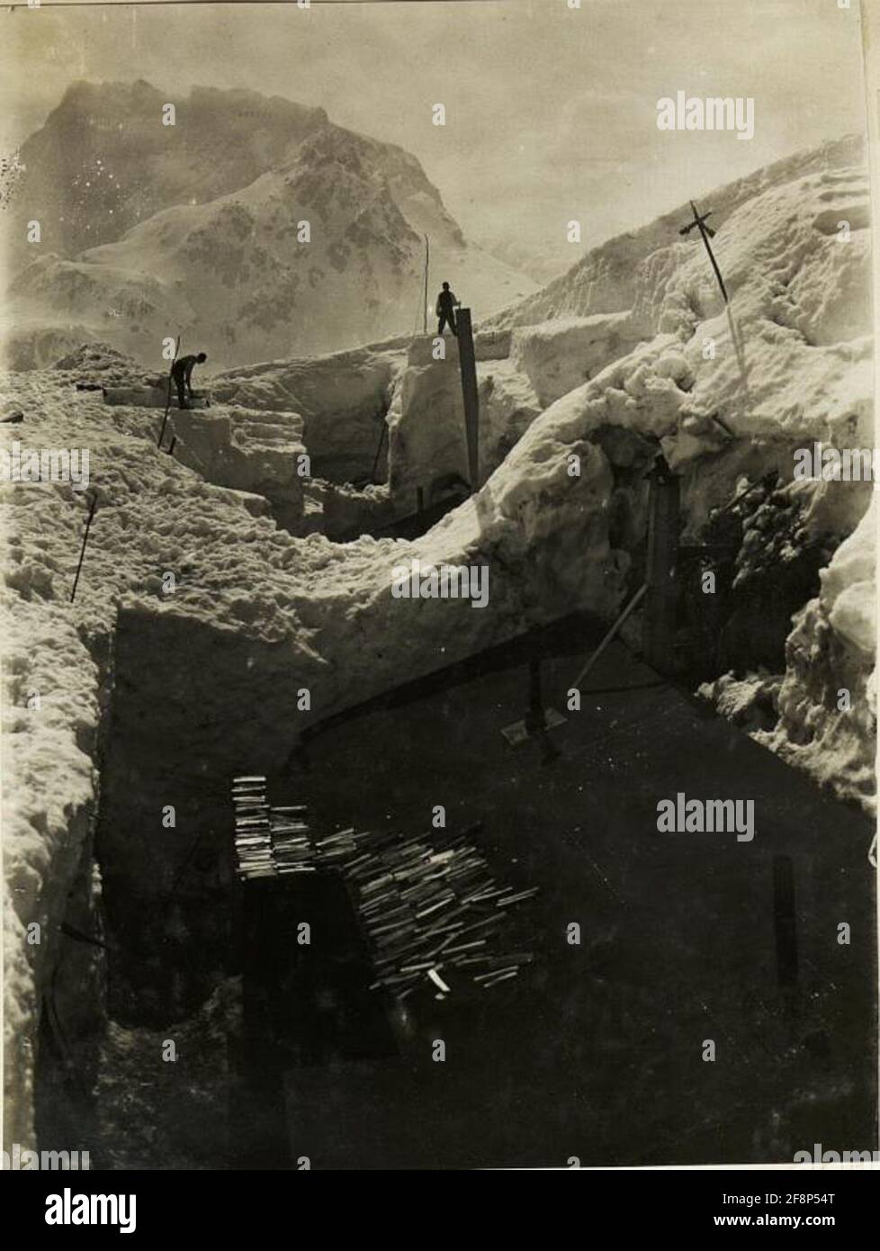 Baracks of high mountain compound 5 Stock Photo - Alamy