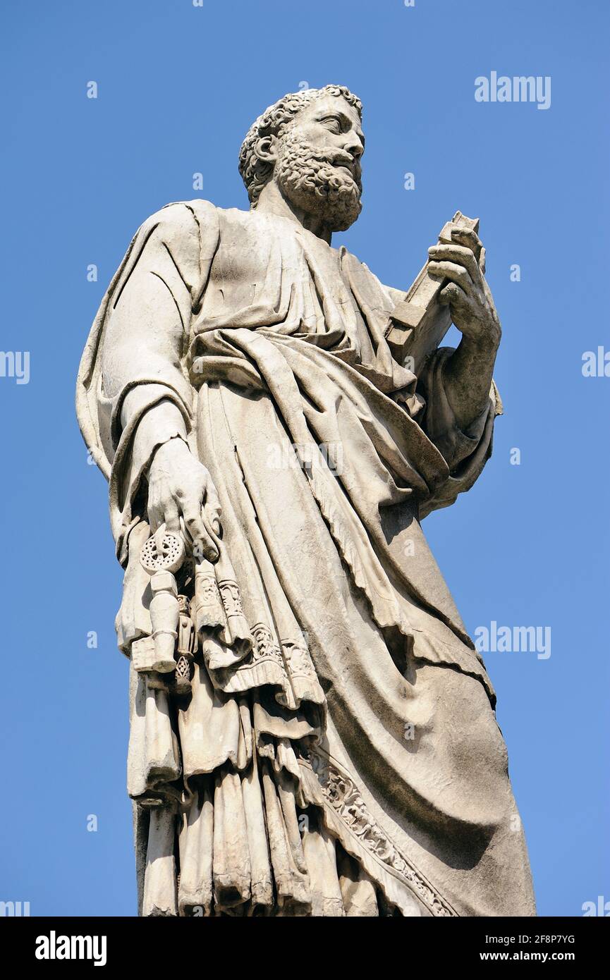 Saint peter statue in rome hi-res stock photography and images - Alamy