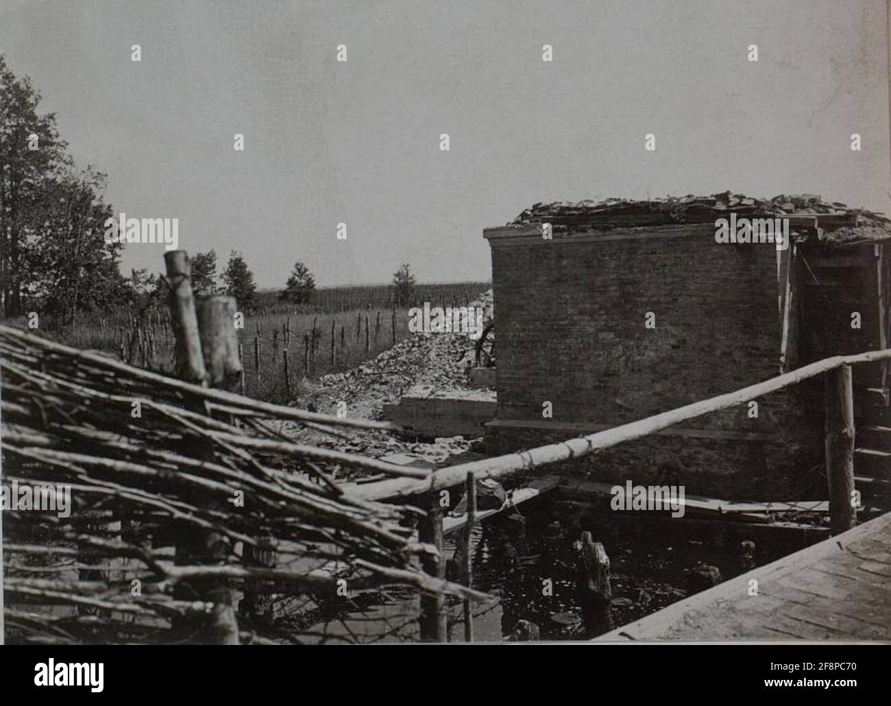 Concrete machine gun of the field hunter battalion 6 Stock Photo - Alamy