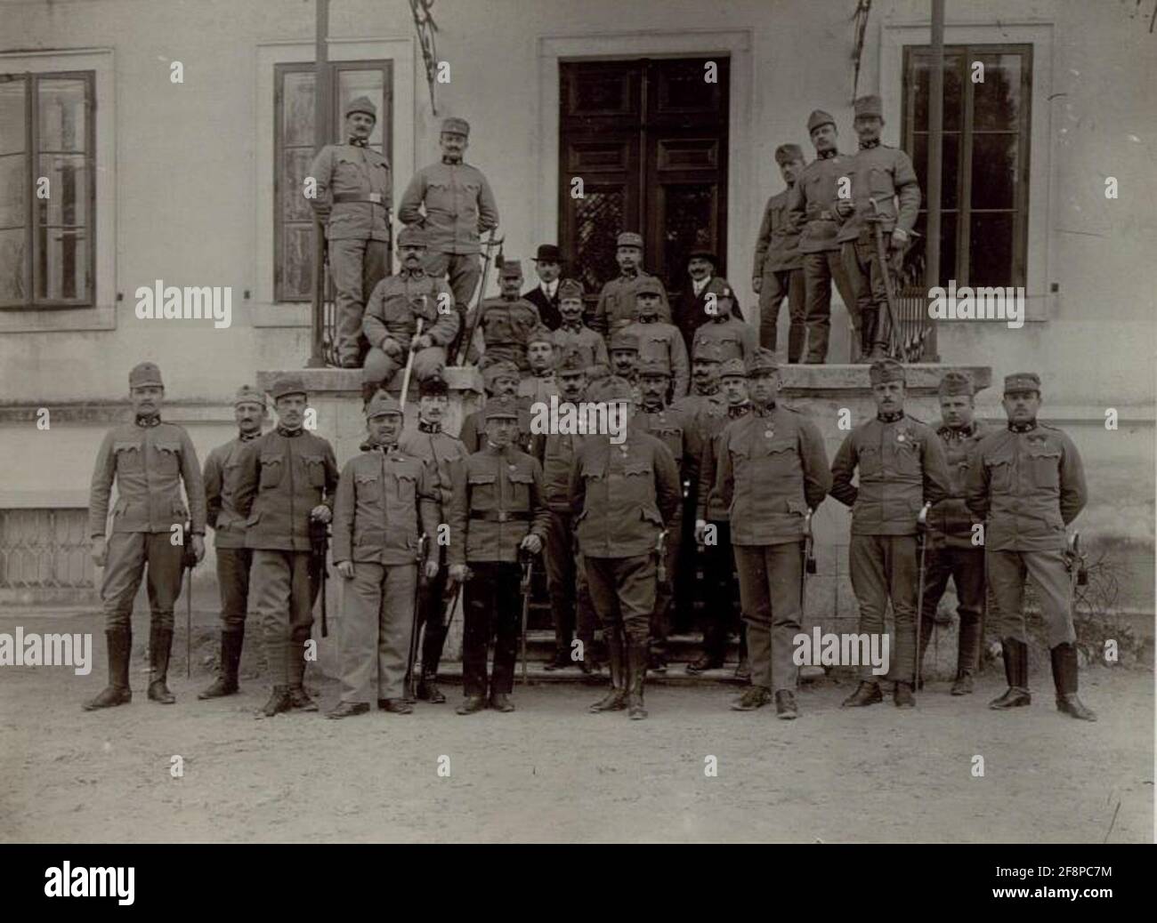 Army 5th division hi-res stock photography and images - Alamy