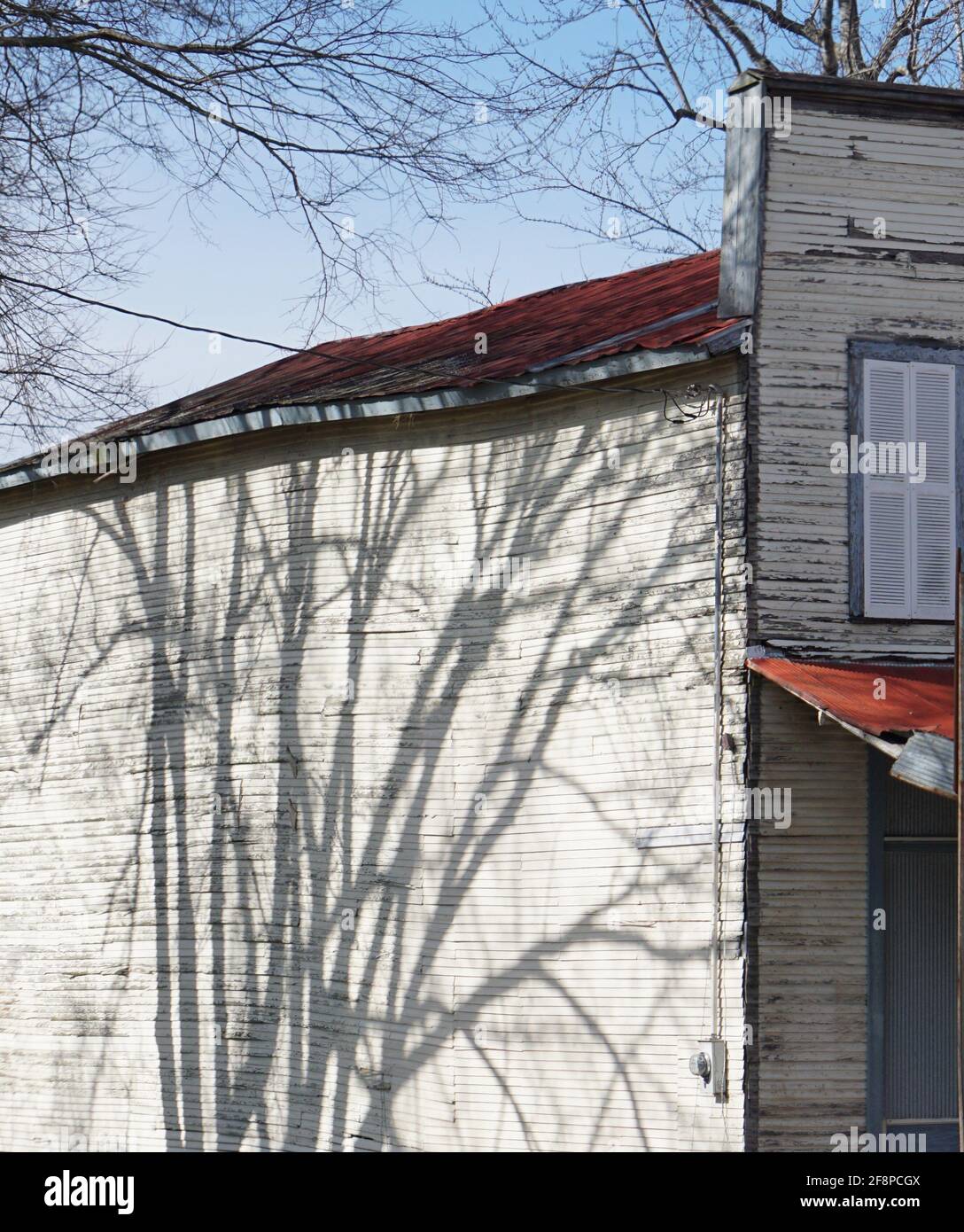Tin shade building hi-res stock photography and images - Alamy