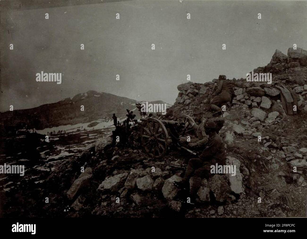 Revolver cannon in position Stock Photo - Alamy