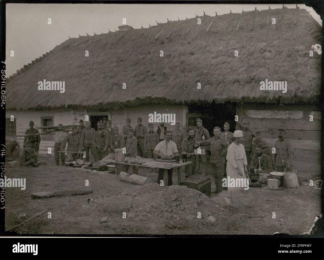 Off.Menage d.14.inf.reg.-rod behind the swarm line. At Olyka (2.x.1915 ...