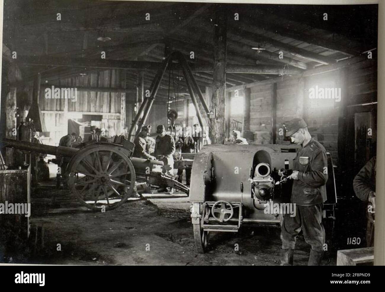 Artillery repair hi-res stock photography and images - Alamy