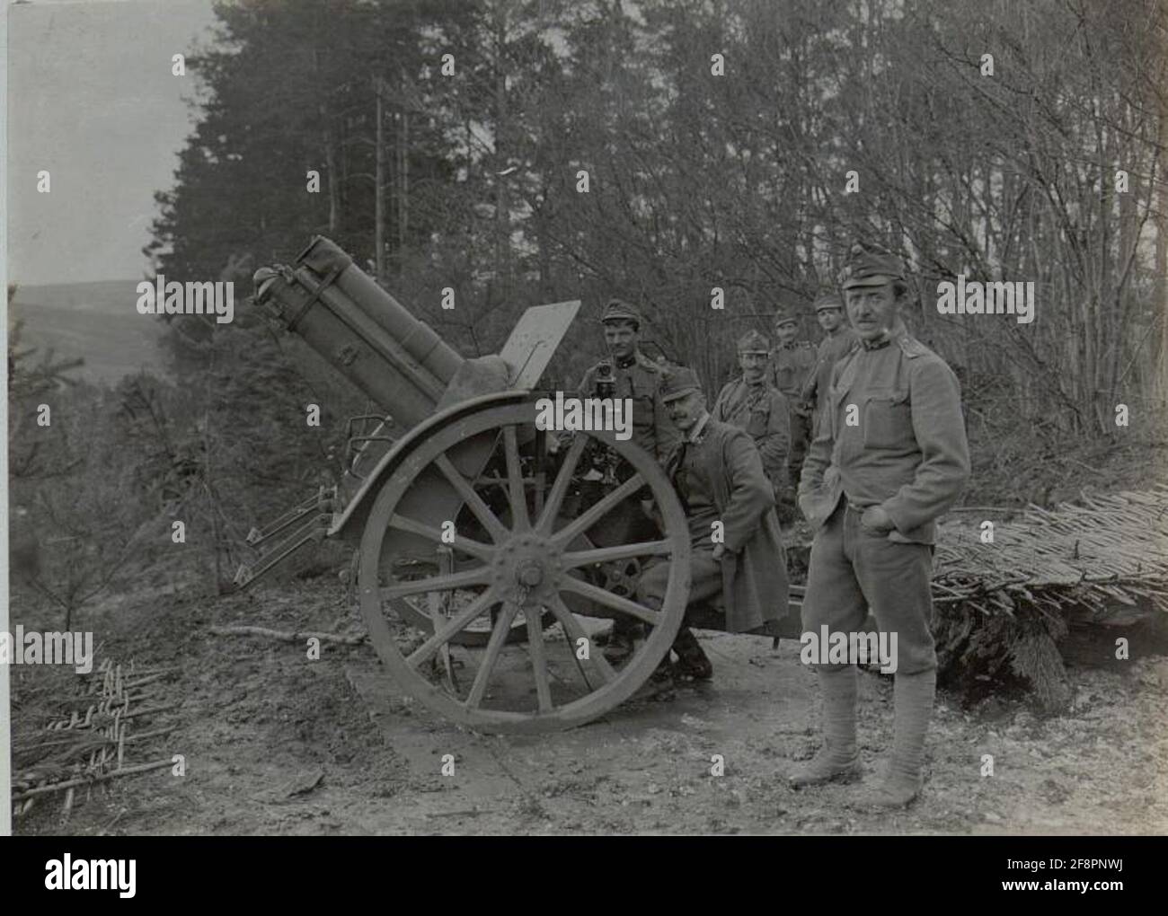 10 cm gun hi-res stock photography and images - Alamy