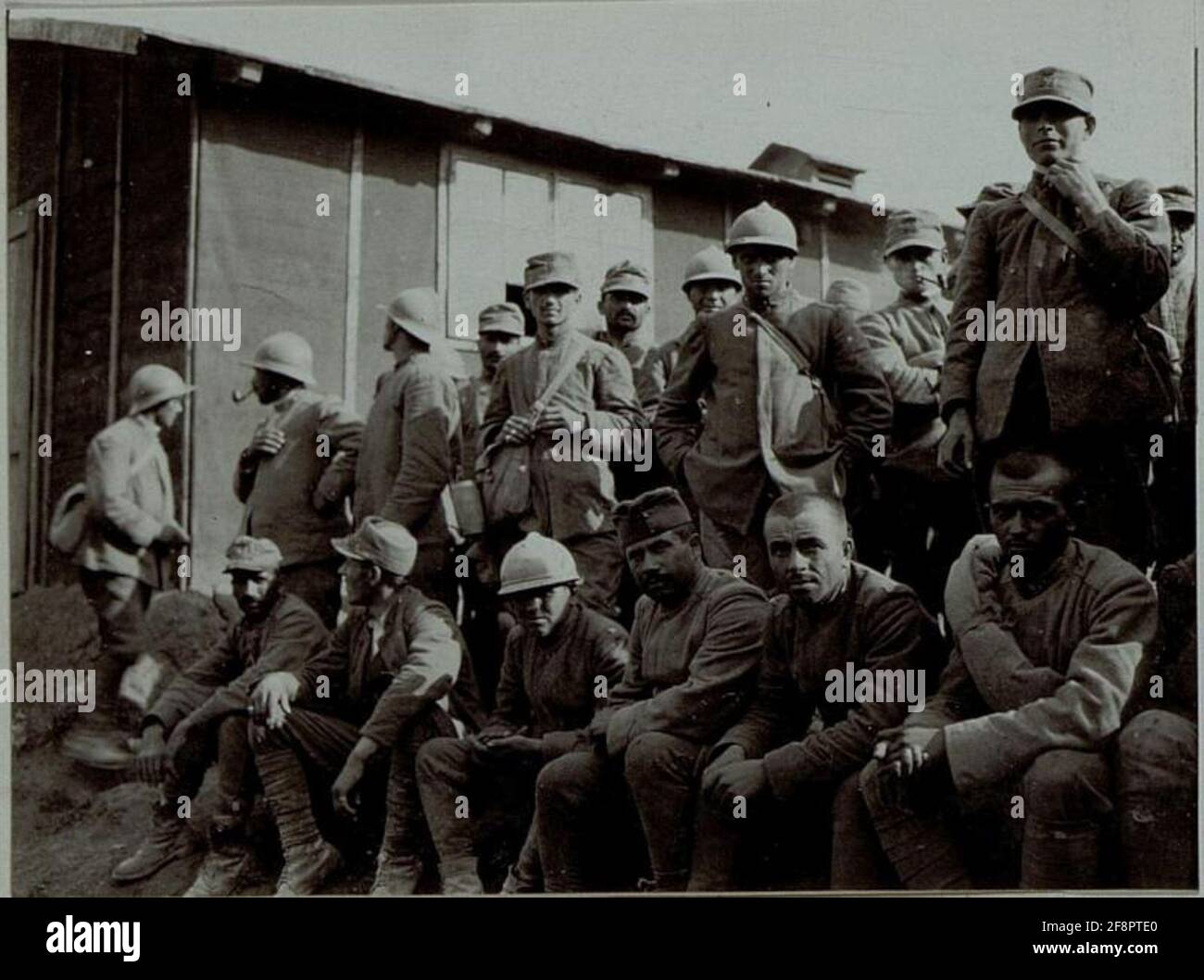 Italian soldiers surrender military hi-res stock photography and images ...