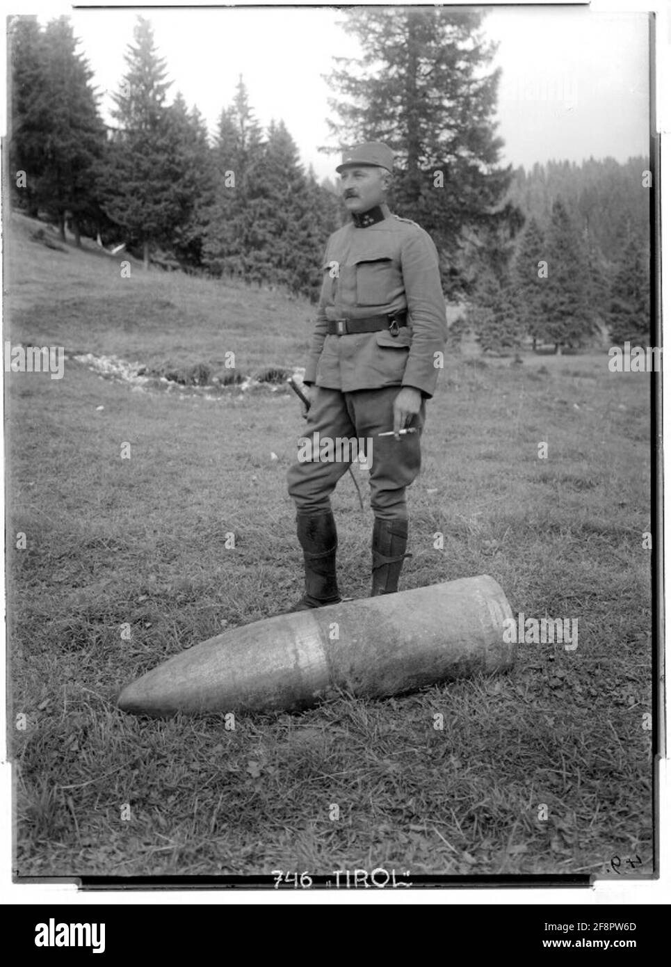 Dud shell hi-res stock photography and images - Alamy