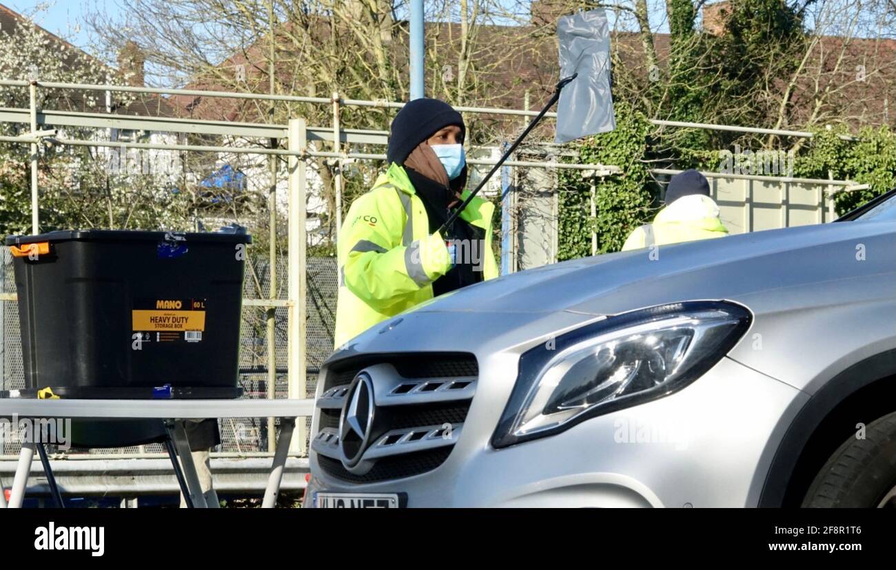 An NHS Test and Trace worker at a mobile testing unit in Finchley Stock ...