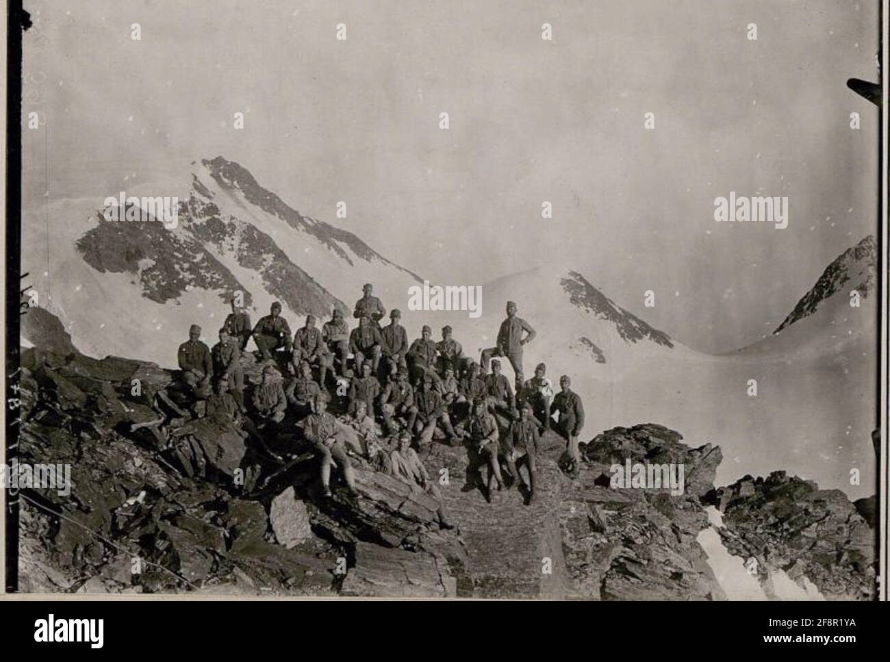 Monte Forno Glacier: Crew of the group Oblt.Worischek (Monte Vioz ...