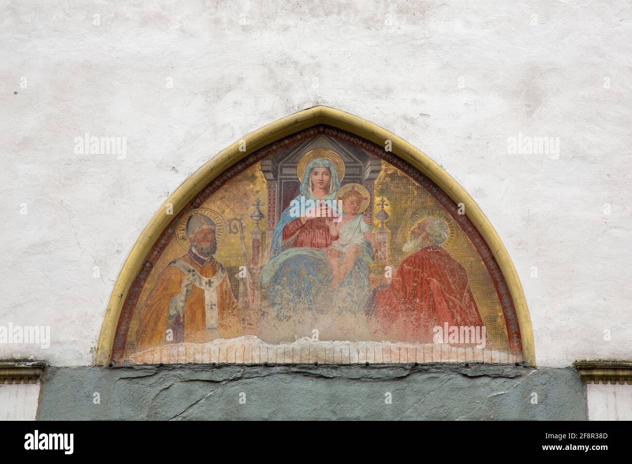 Blessed Virgin Mary with Baby Jesus Mosaic Art lintel Stock Photo - Alamy