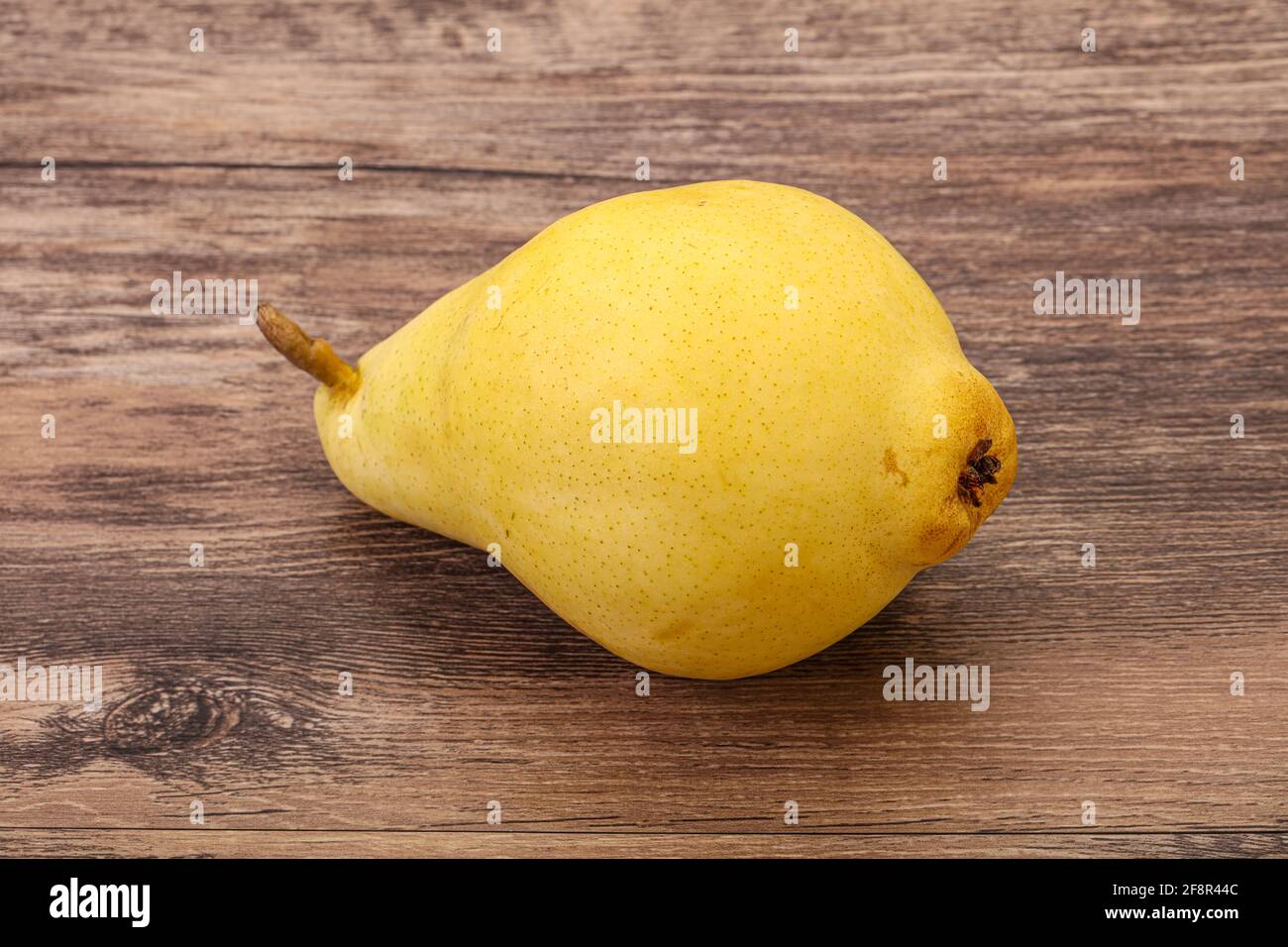 Ripe, tsasty and sweet Yellow Chinese Pear Stock Photo - Alamy