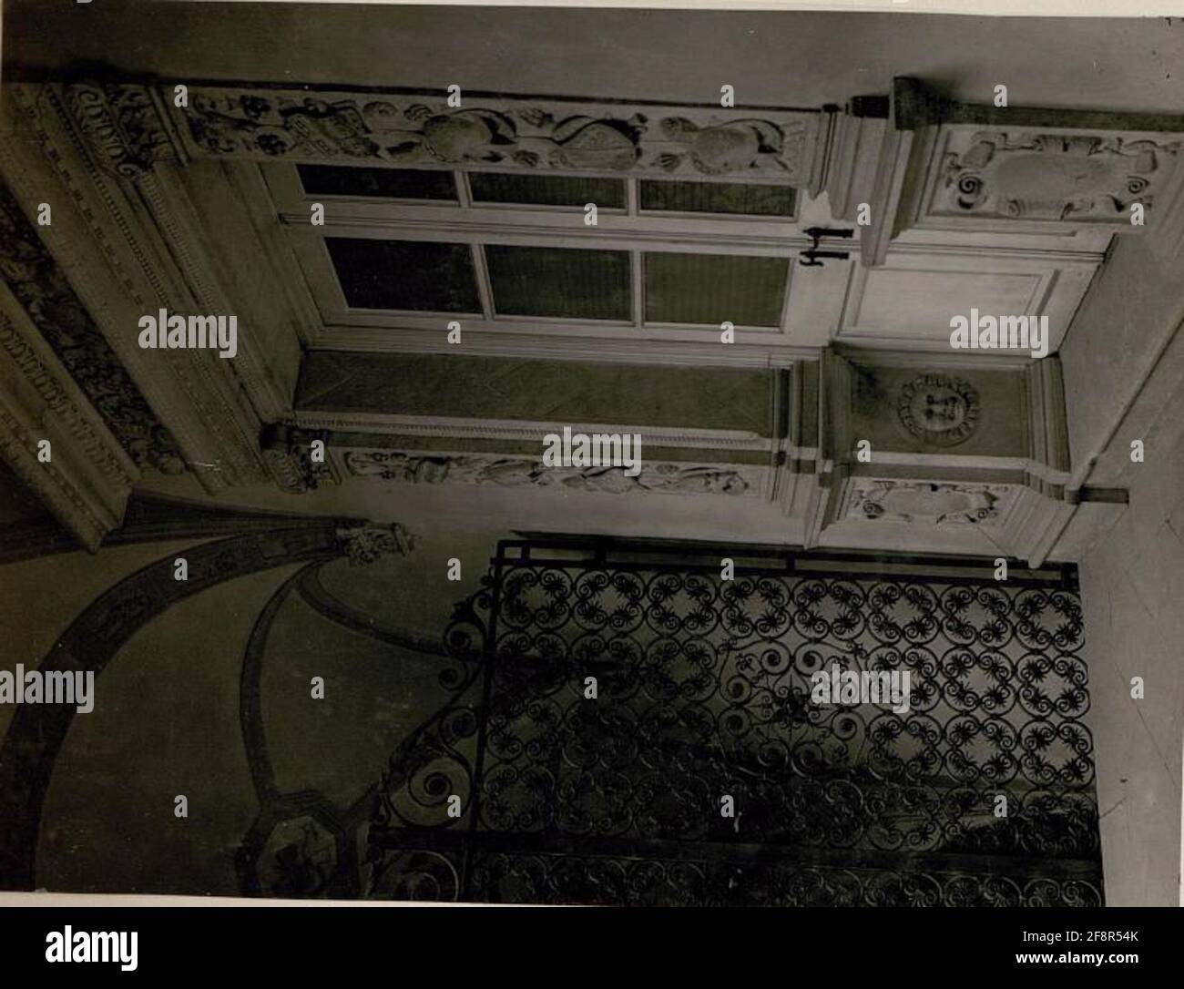 Spittal at the Drau: Grid and door in the 1st floor of the castle ...