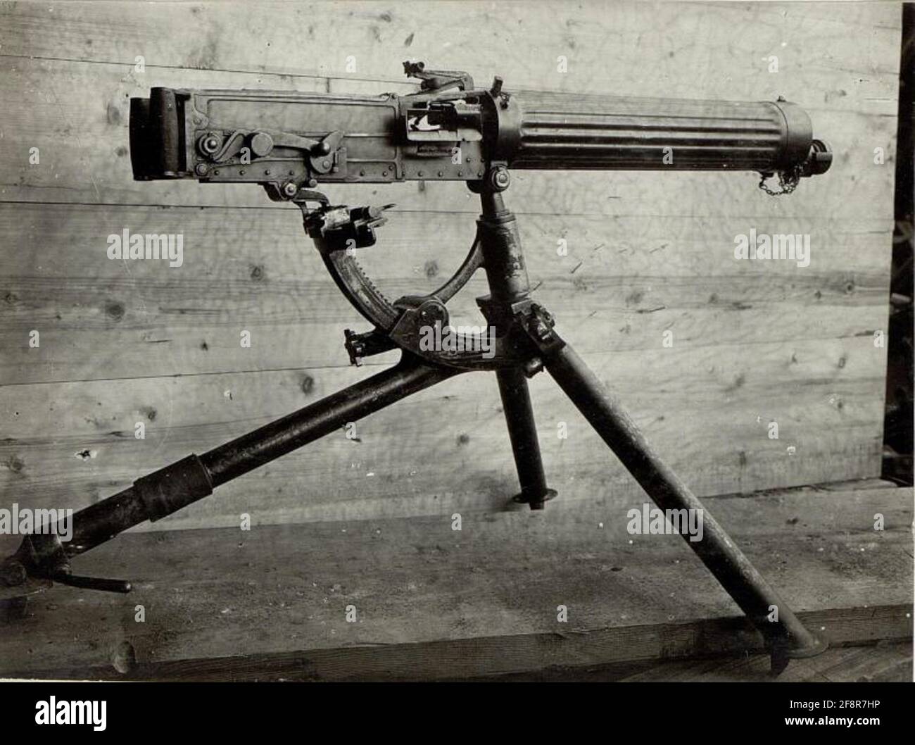 Italian army machine guns hi-res stock photography and images - Alamy