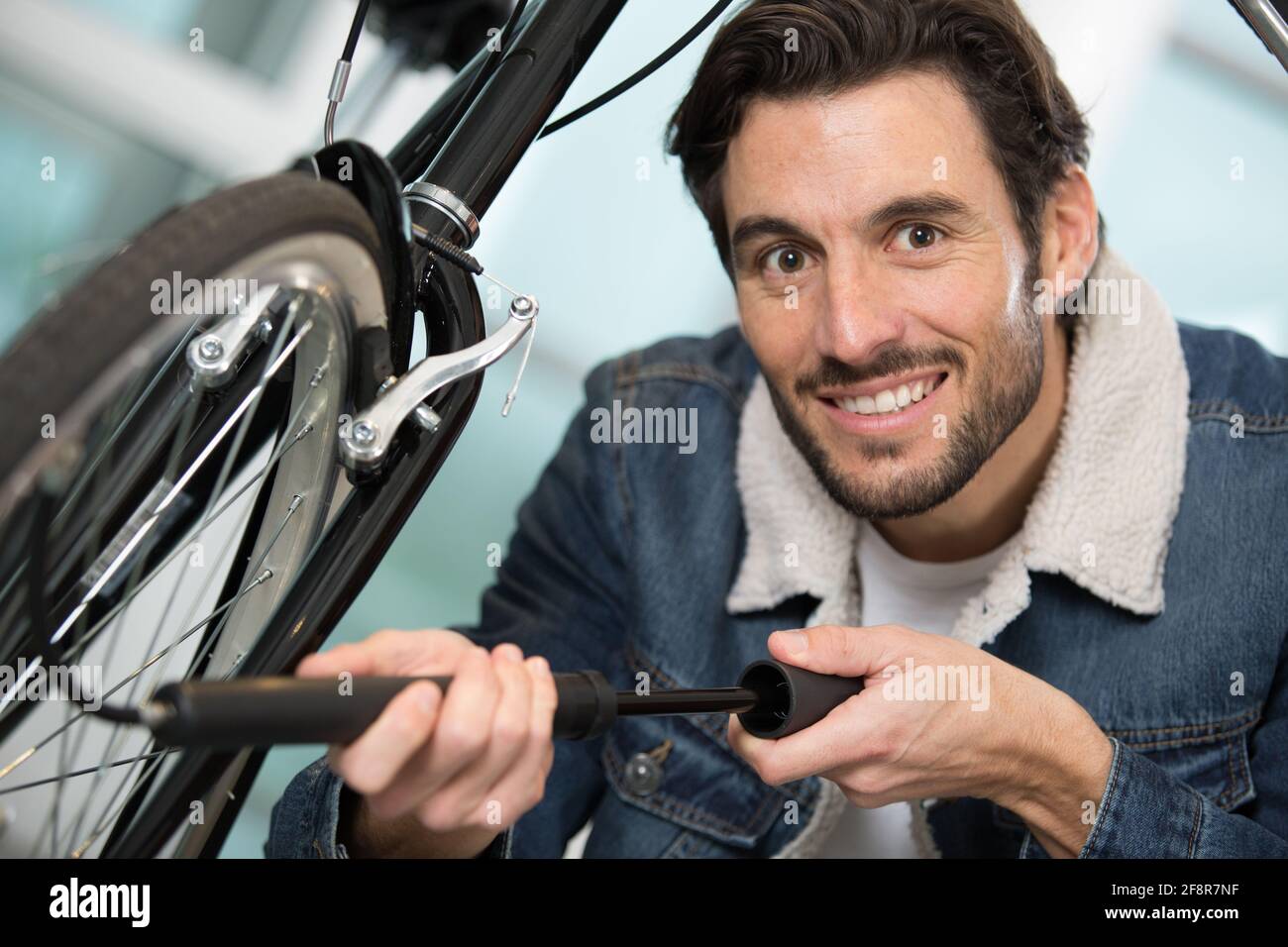 Pump your legs hi-res stock photography and images - Alamy