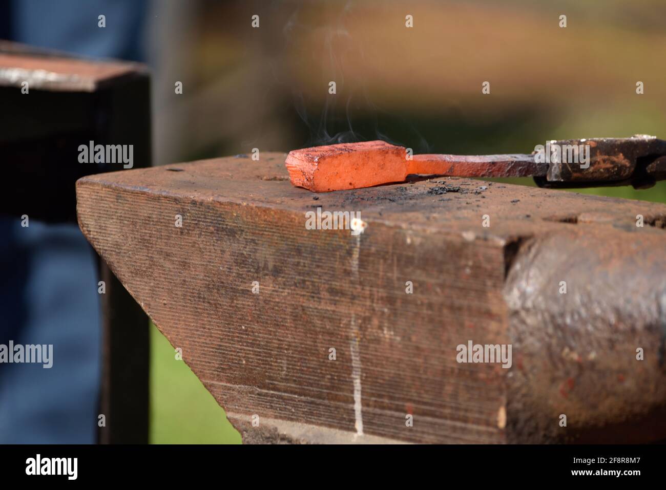 Damascus steel hi-res stock photography and images - Alamy