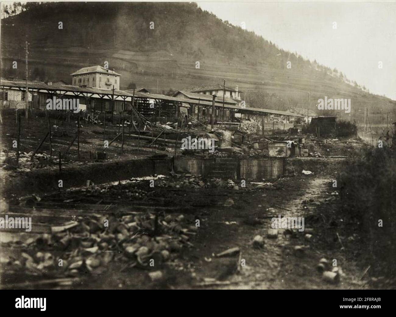 Historical wartime magazine hi-res stock photography and images - Alamy