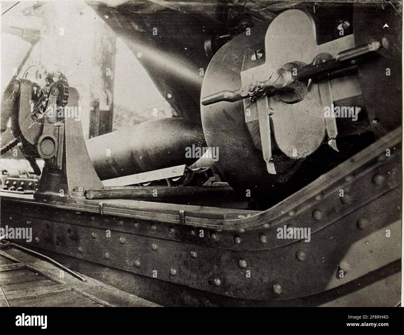 Closure of the 38-ERS during loading Stock Photo - Alamy