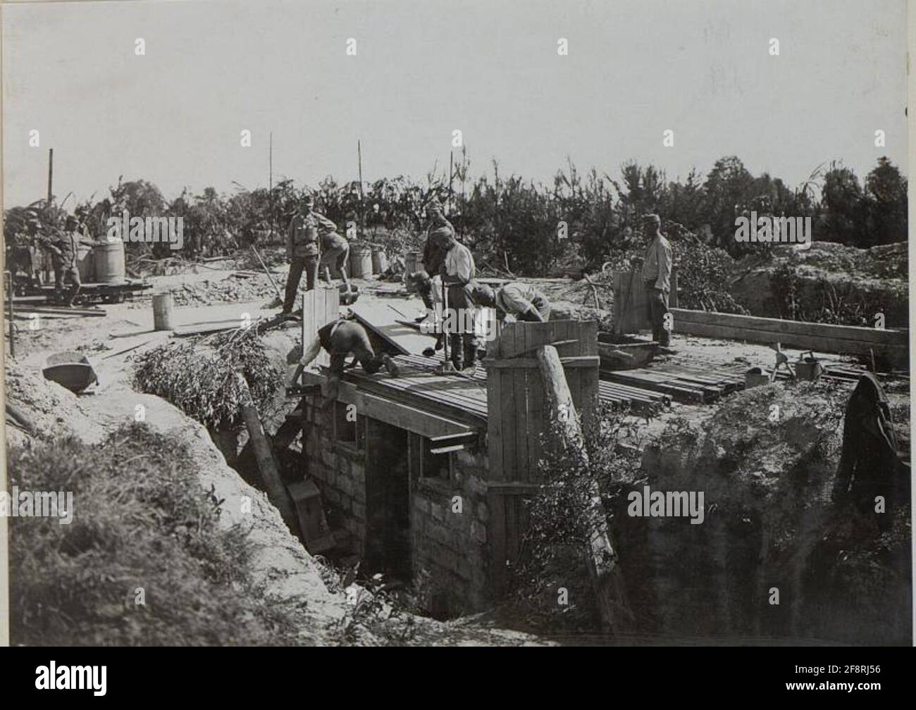 Construction of a concrete residue at the field hunter battalion 6 ...