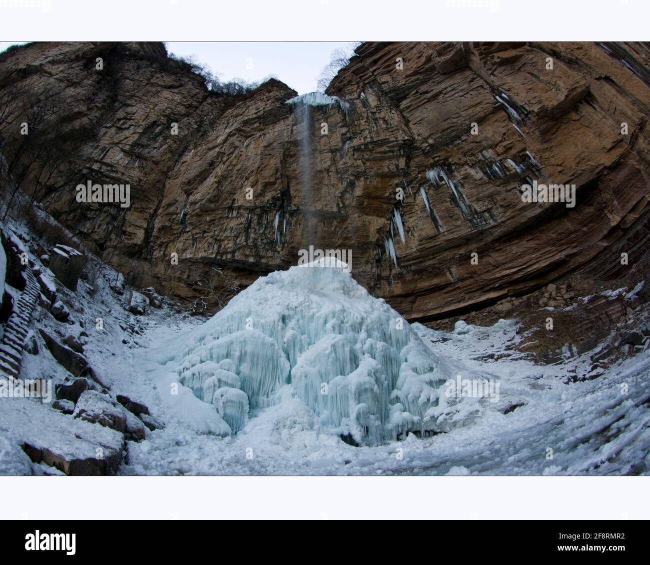 Linzhou china hi-res stock photography and images - Alamy