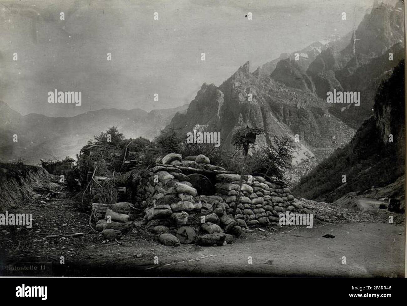 Italian mortar ammunition hi-res stock photography and images - Alamy