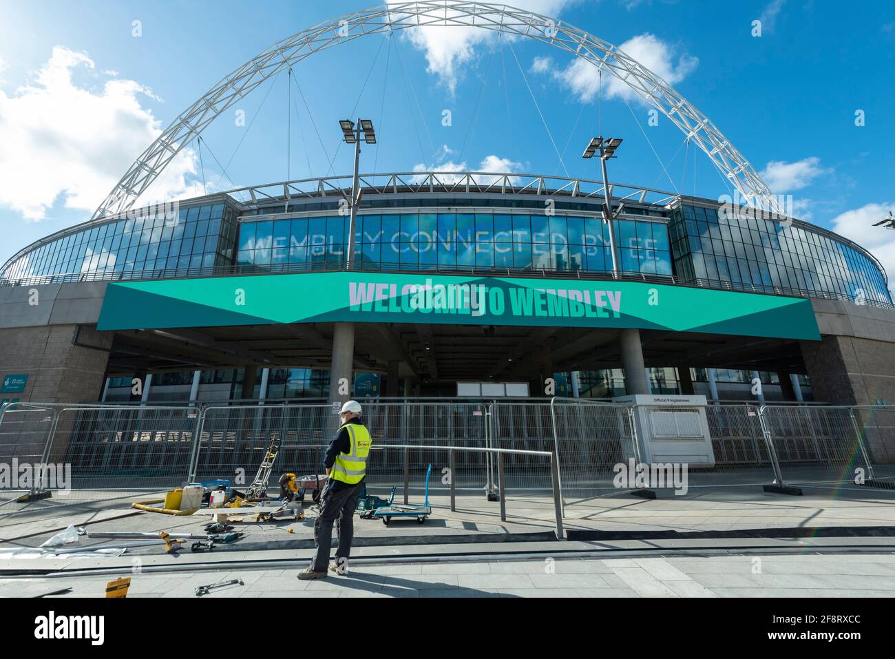 Wembley stadium construction hi-res stock photography and images - Alamy