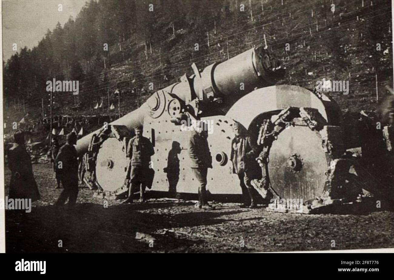 Removal of a captured Italian 26cm ship's gun in Assatal Stock Photo ...