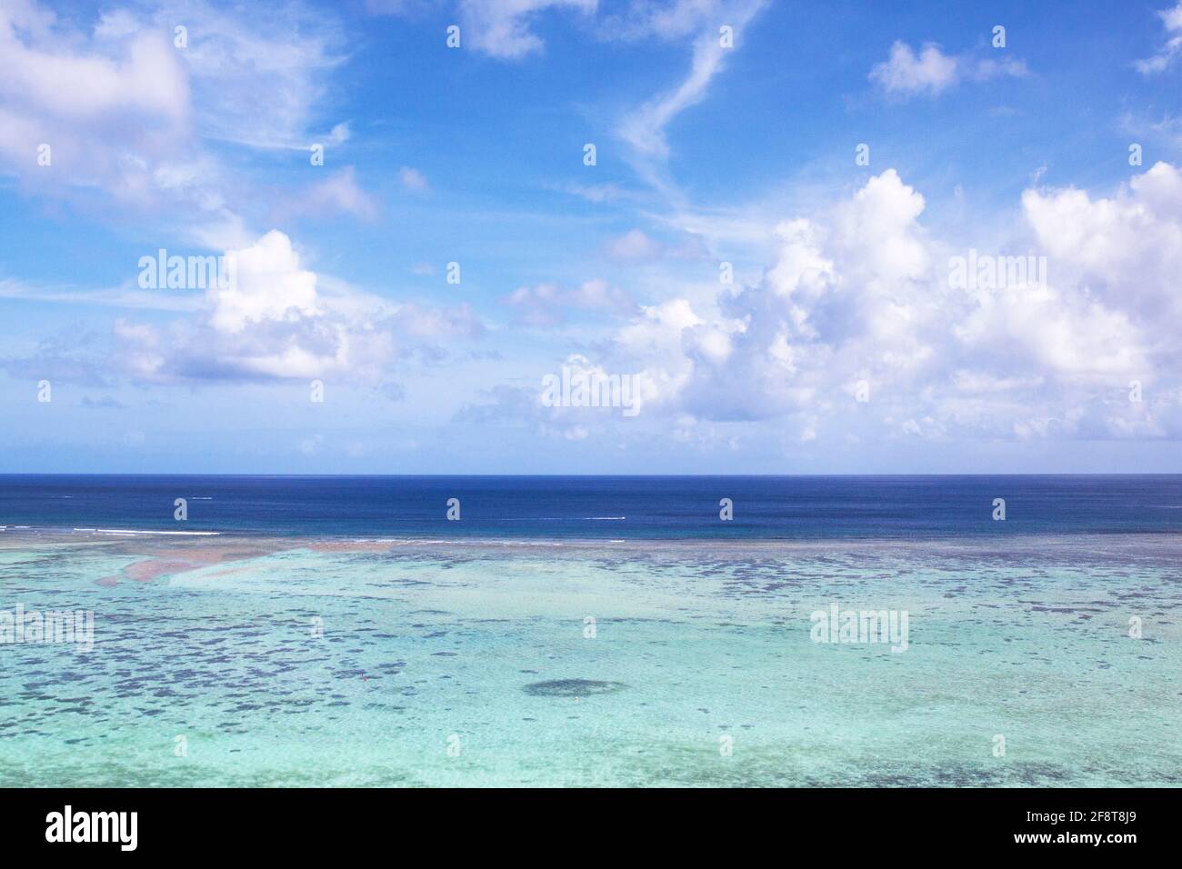 Blue ocean sea paradise tourism hi-res stock photography and images - Alamy