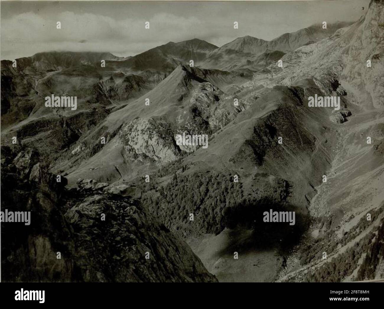 Panorama to SW.Vom extreme right wings of the little pal. From left to ...