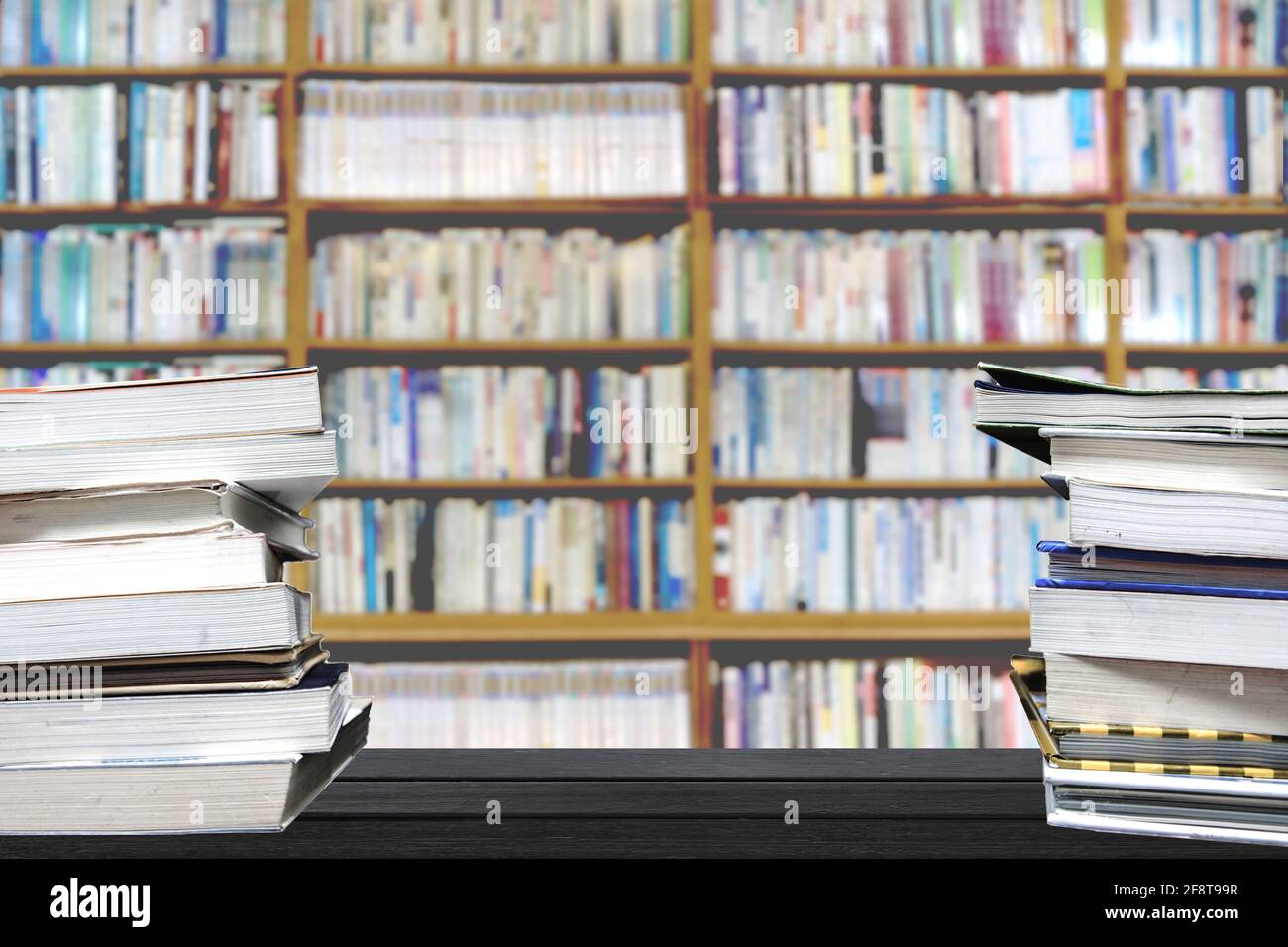 Book shelving hi-res stock photography and images - Alamy