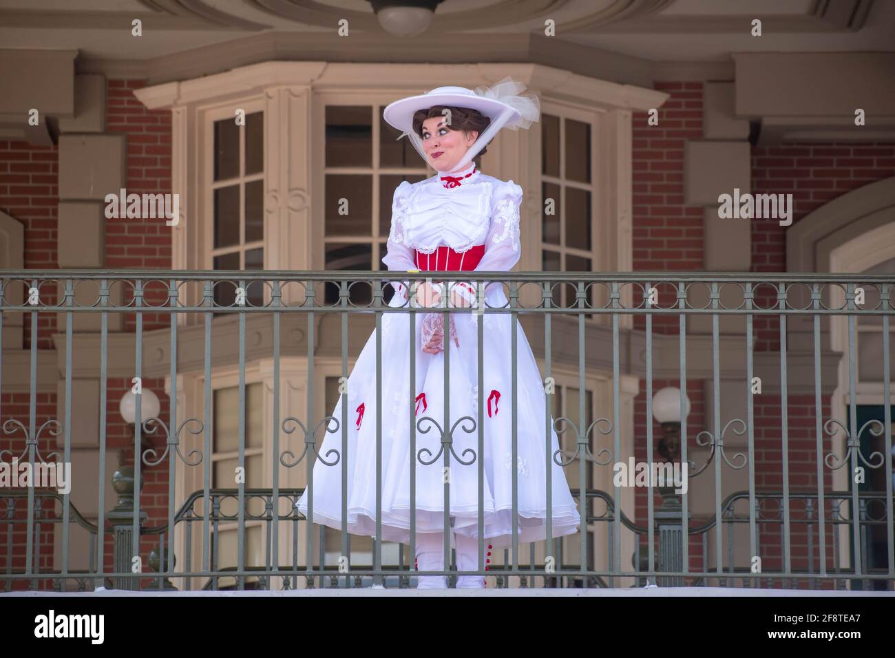 Mary poppins disney magic kingdom hi-res stock photography and images ...