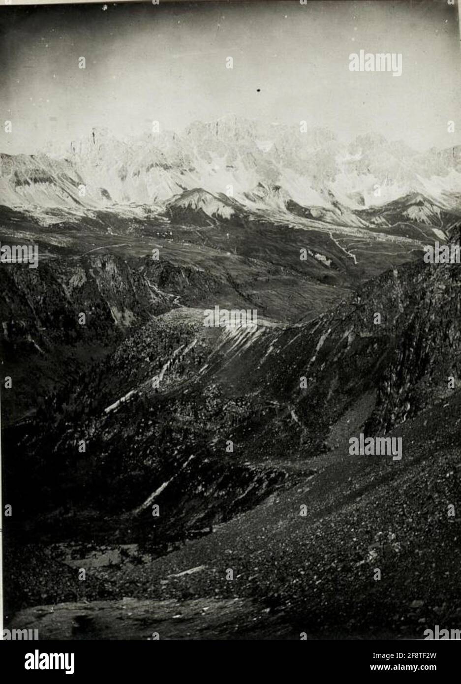 Opposing positions hi-res stock photography and images - Alamy