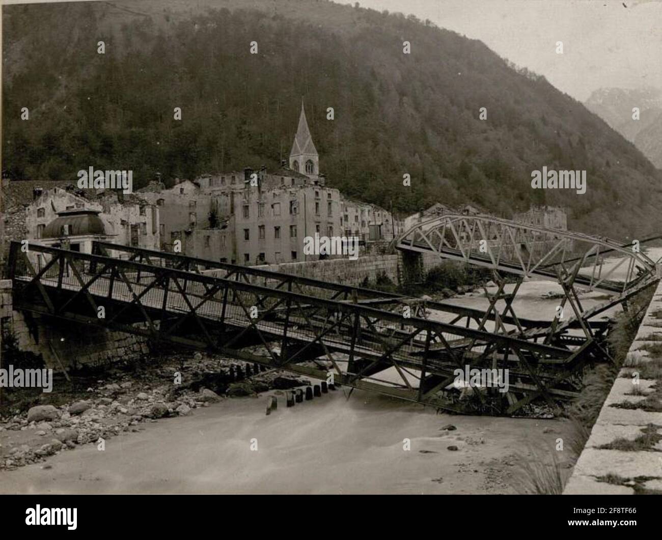 Blasted bridges at Pontafel / Pontebba Stock Photo - Alamy