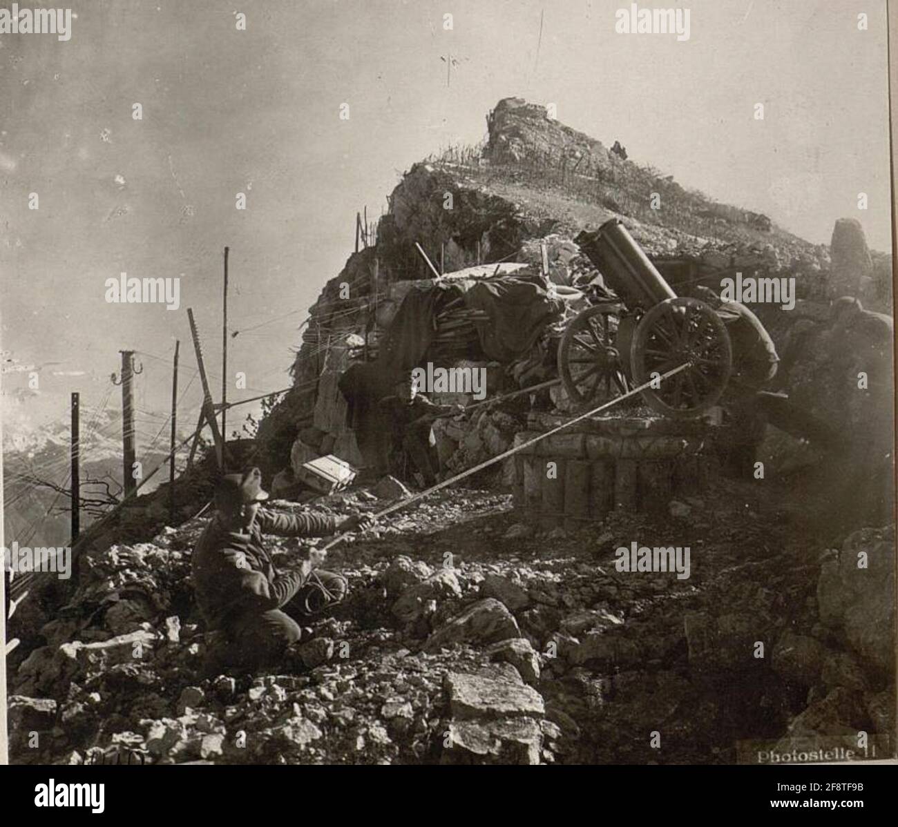 Plant Cima di Vezzena. 7.5 cm gun than running gun Stock Photo - Alamy