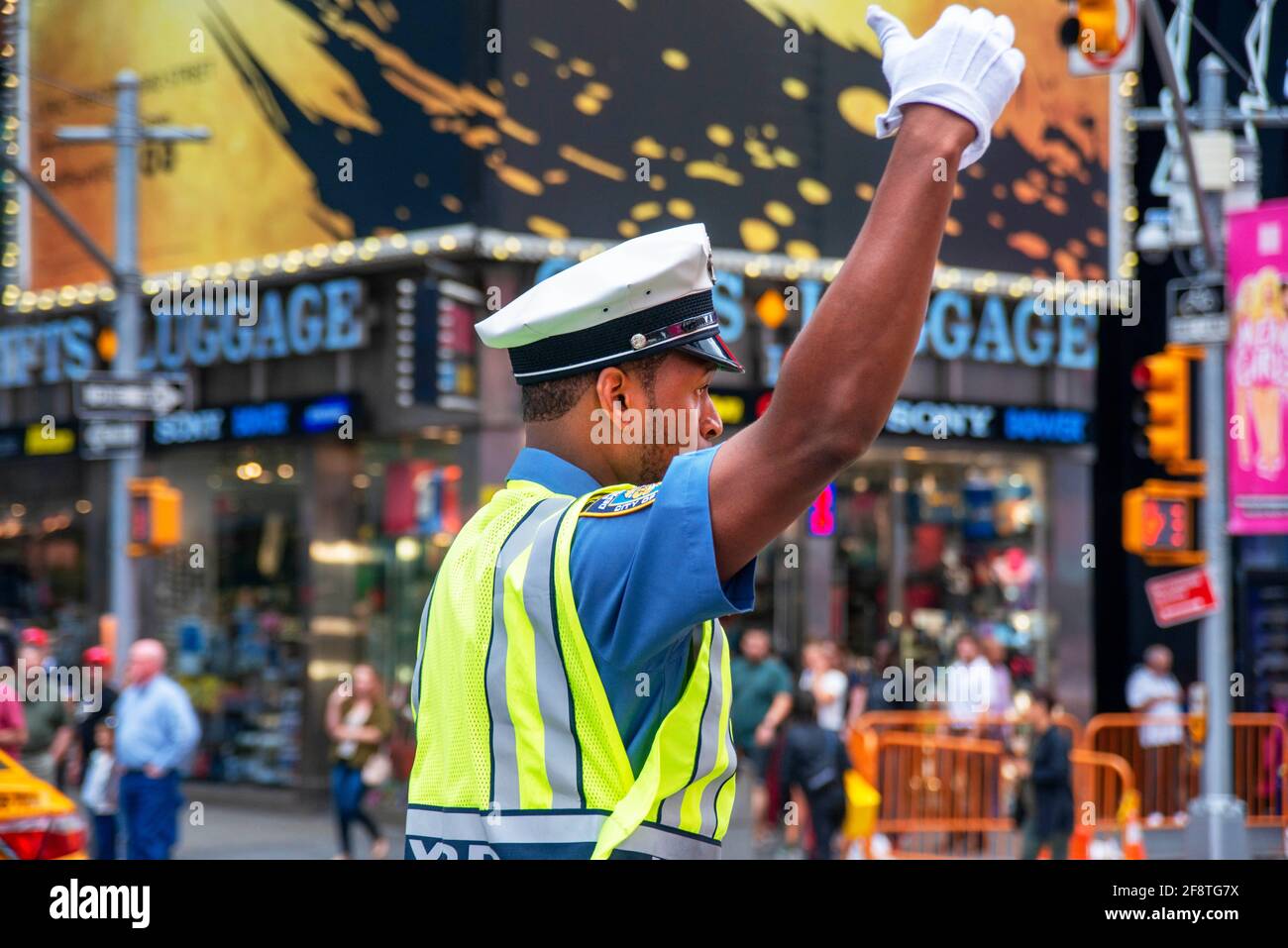 New York times Square traffic Police officer pcso p.c.s.o. constable PC ...